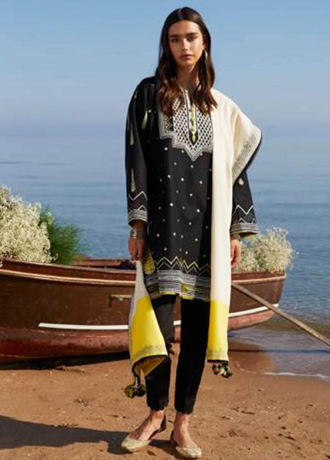 Coco by Zara Shahjahan Embroidered Lawn Unstitched 3 Piece Suit 2021 07 ...