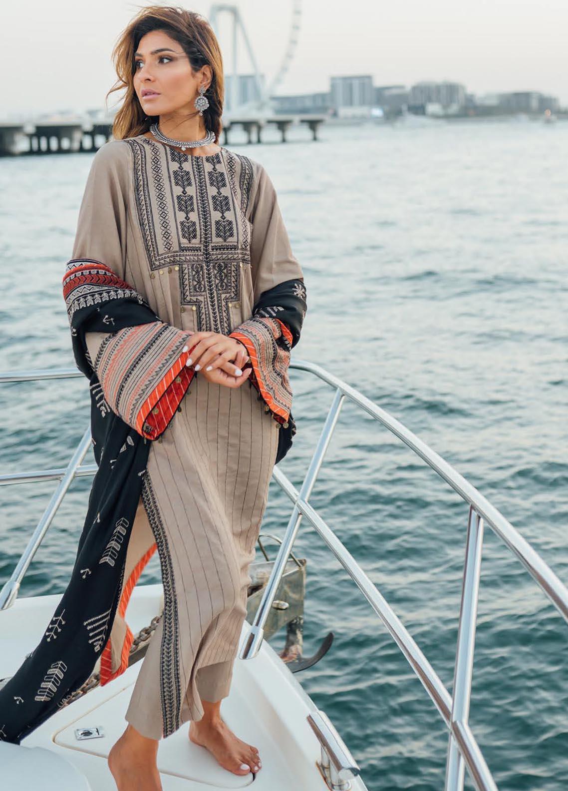 Noor by Saadia Asad Embroidered Velvet Suit Unstitched 3 Piece 04 ...